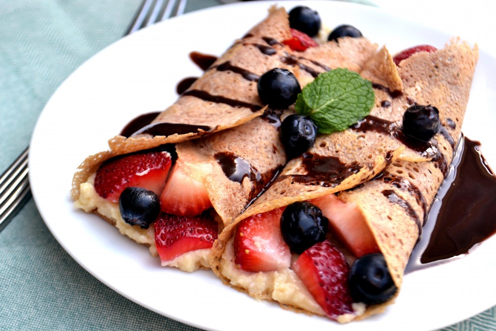 Fresh Berry Crepes – Dairy, Gluten, & Sugar Optional – good gruel